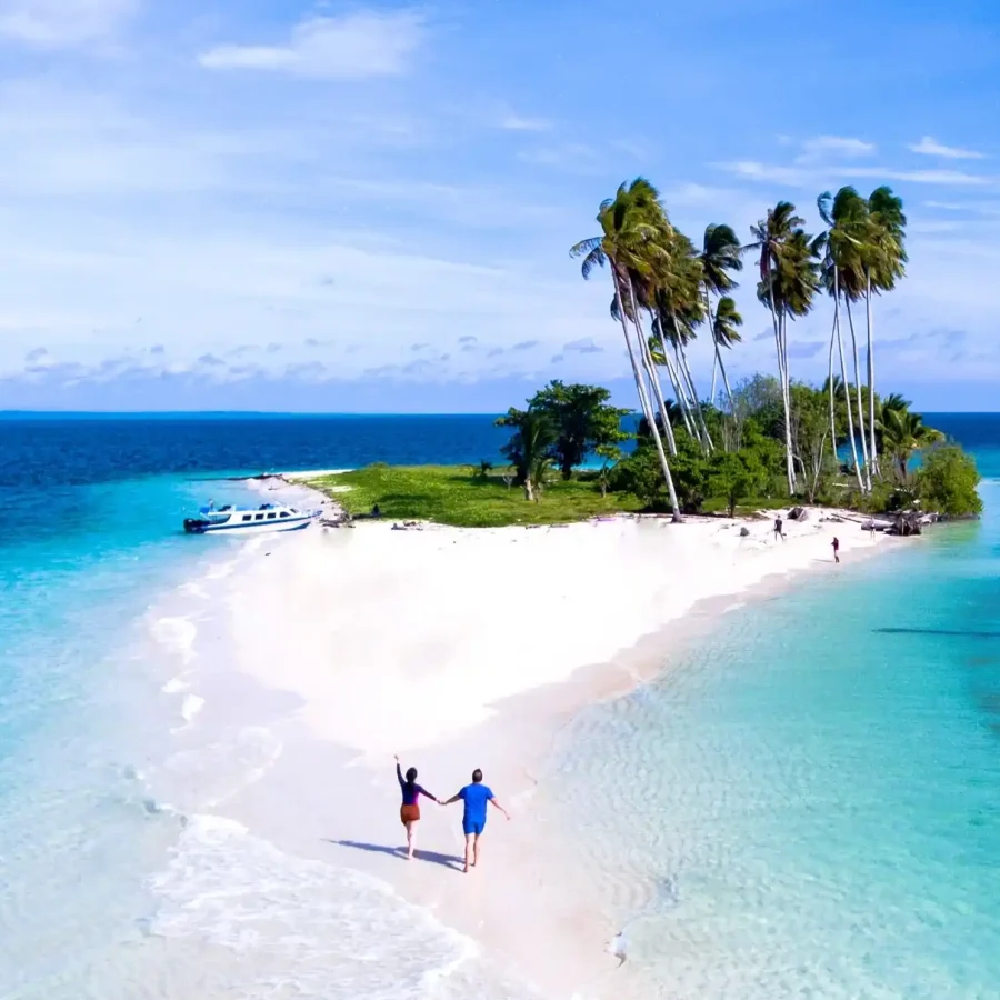 10 Destinasi Wisata Wajib Dikunjungi di Derawan - IndonesiaJuara